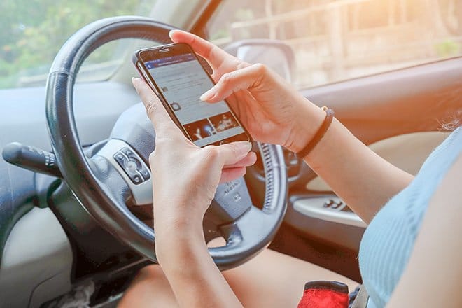 Your Handbook to the Ban on Texting & Driving in Texas | Thiessen Law Firm